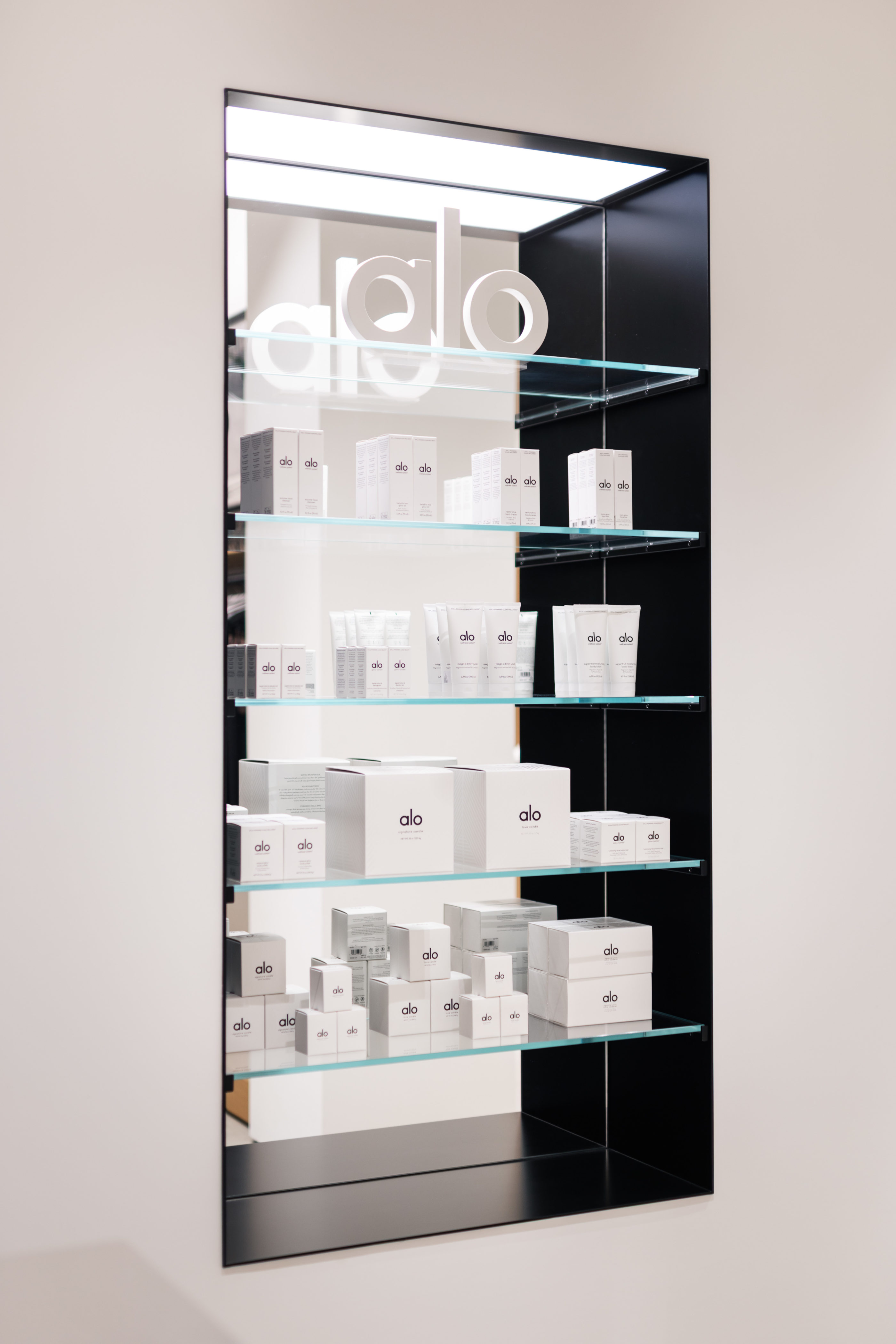 Alo Yoga Launches First Singapore Store At Marina Bay Sands - ELLE ...